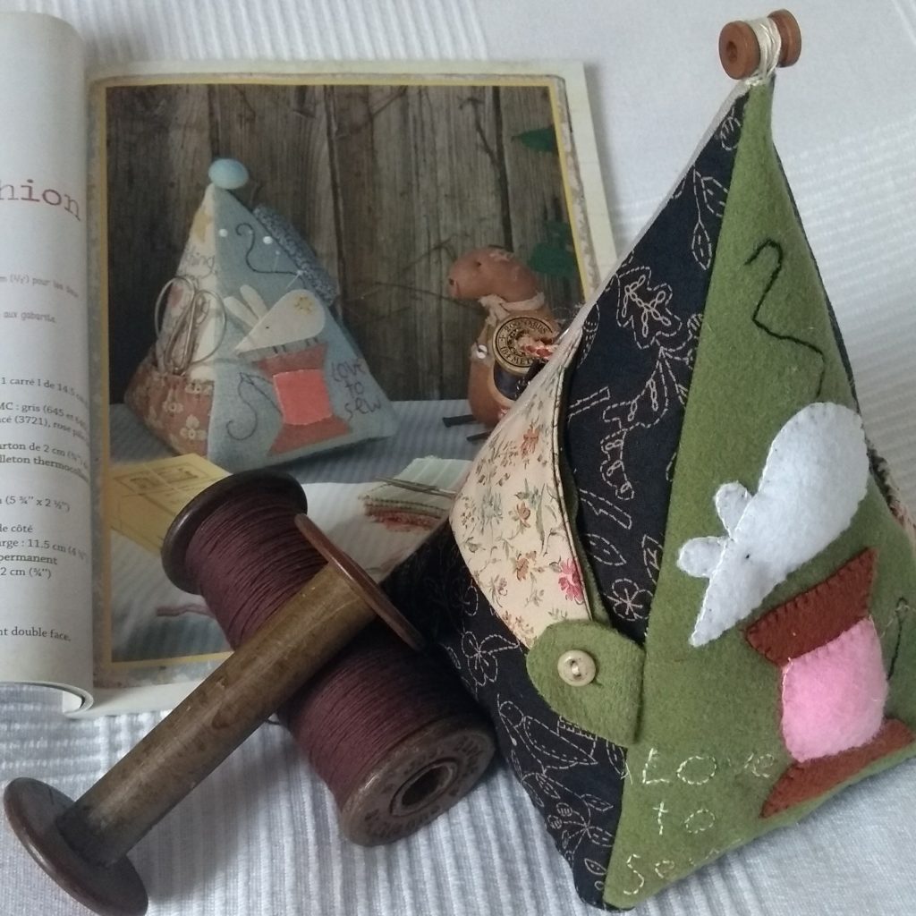 Sewing Mouse Pincushion | MiaouZdays